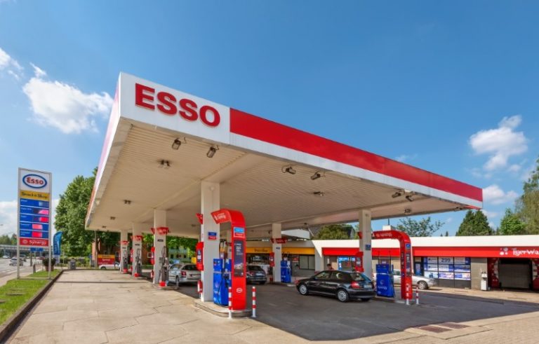 Die 100. Esso-Station hat das neue Synergy-Design erhalten